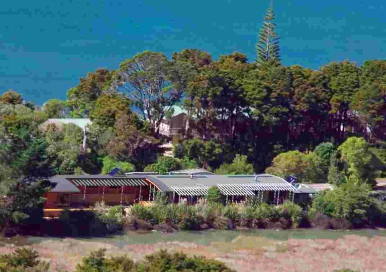 Birding Lodges Of The World: Twin Waters Lodge, New Zealand - 10,000 Birds