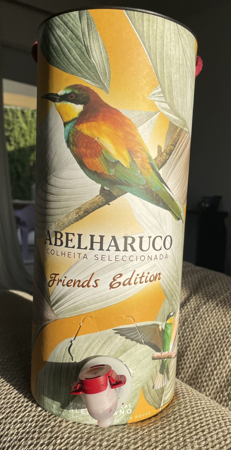 Birds for wine lovers (or wines for bird lovers) - 10,000 Birds